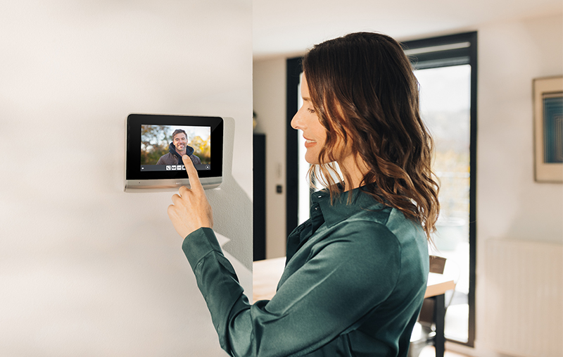 Optimise the security of your home with a connected video door phone